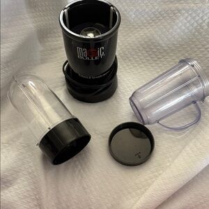 Magic Bullet | Kitchen | Magic Bullet Blender Set In Black Clean Ans ...